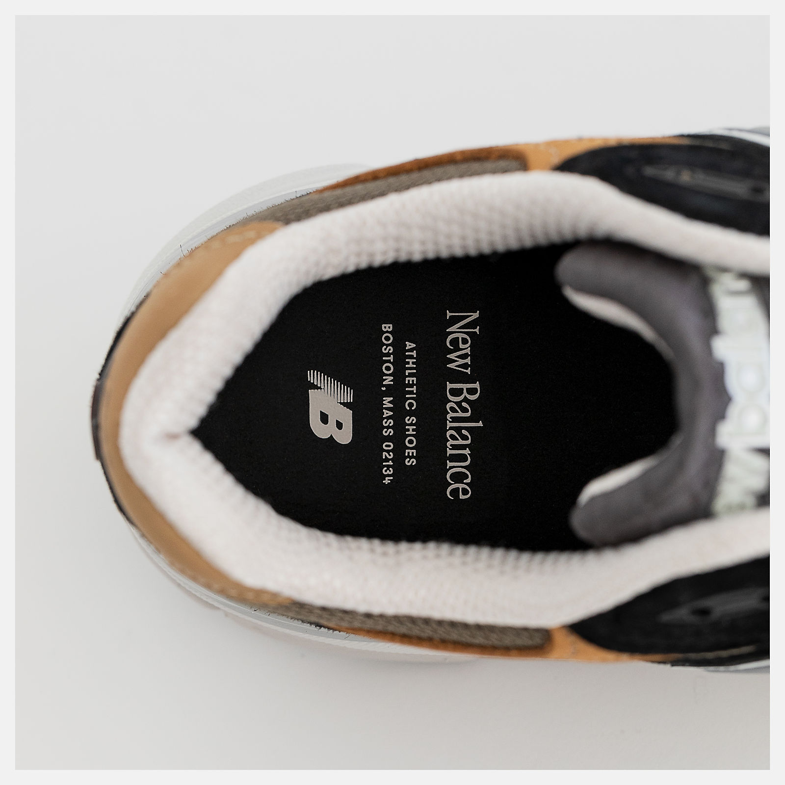 Men's MADE in USA 990v3 Shoes - New Balance Men's MADE in USA 990v3 Shoes - New Balance